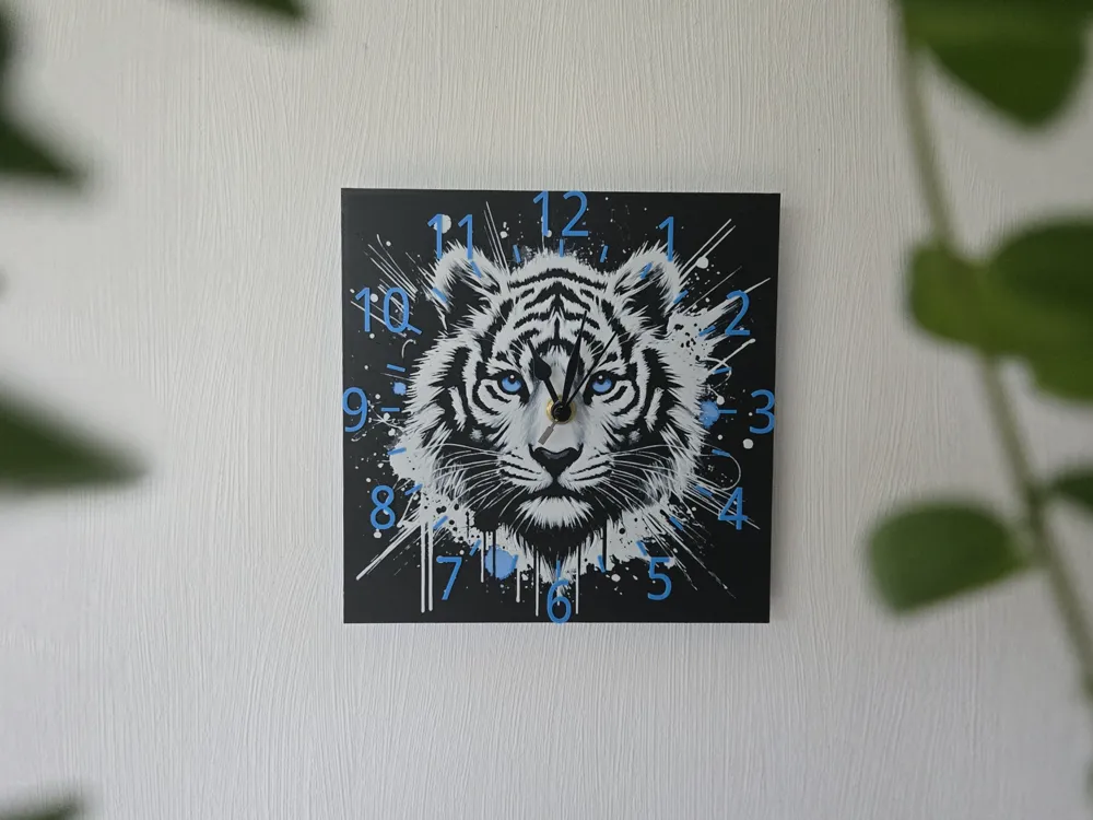 Majestic White Tiger – 3D Hueforge Clock by NeXuS-PoWeR - MakerWorld