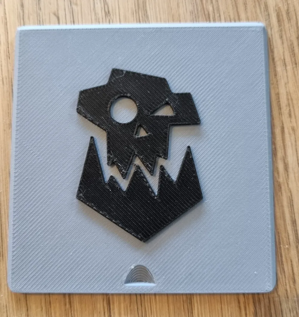 Dice Box & 33 War Hammer 40K Faction lids - Free 3D Print Model ...