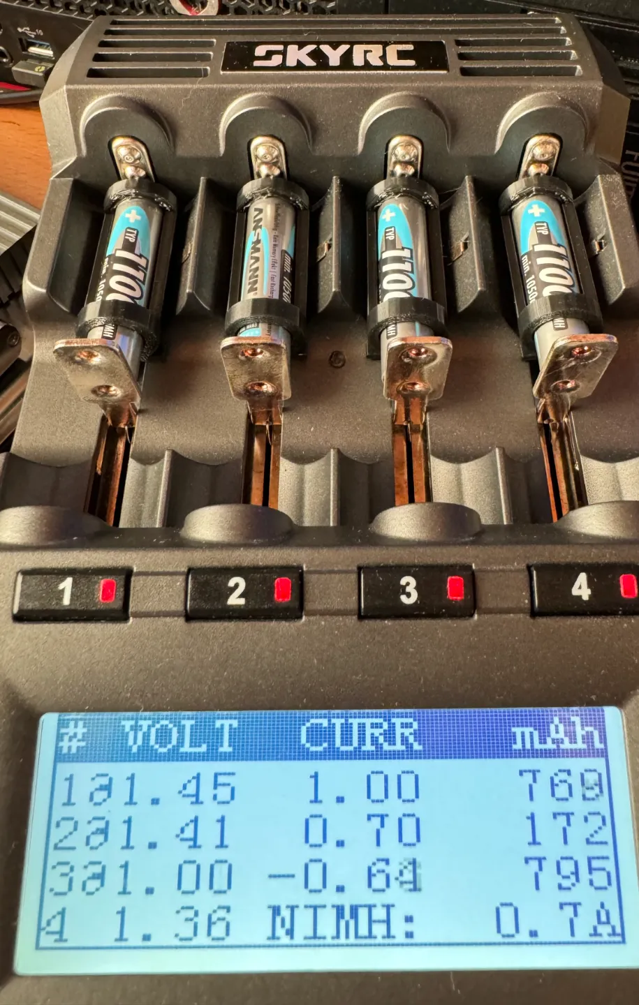 Ladeadapter für AAA Akkus für SKYRC by user_658347923 - MakerWorld