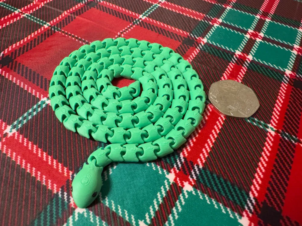 Tiny Flexi Snake 'The Extra Long One' by Paulies Prints MakerWorld ...