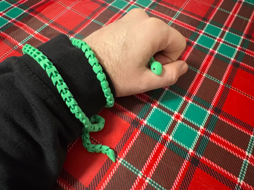 Tiny Flexi Snake 'The Extra Long One' - Free 3D Print Model - MakerWorld