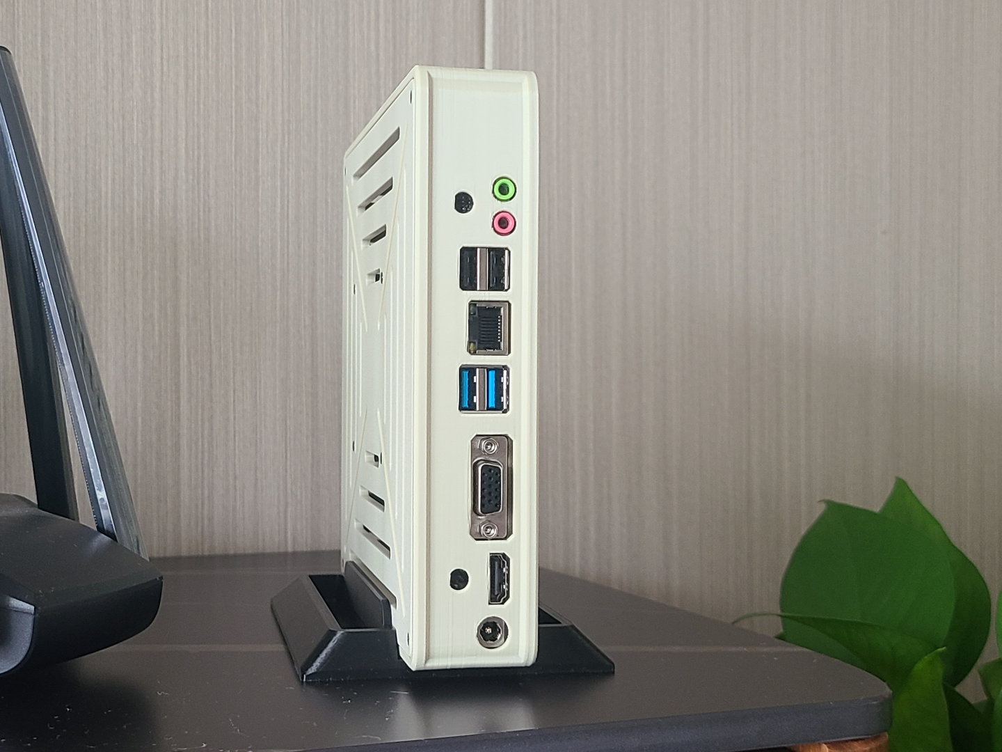 THIN ITX Case by 丫丫赶海 MakerWorld: Download Free 3D Models