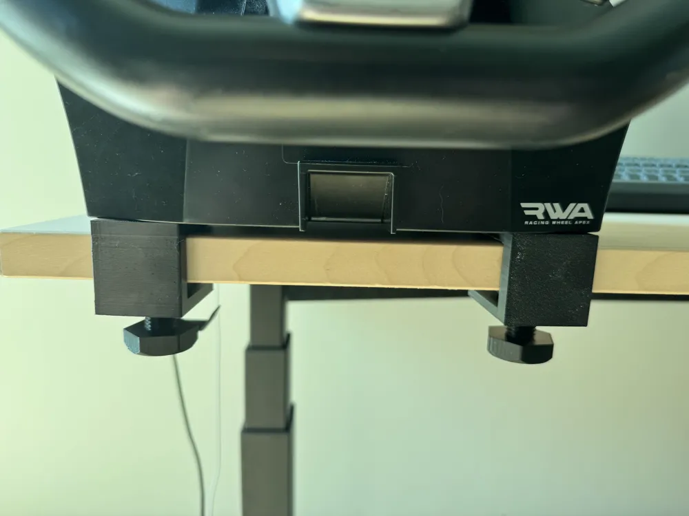 Serre-joint de bureau pour volant de course Hori RWA - Modèle d ...