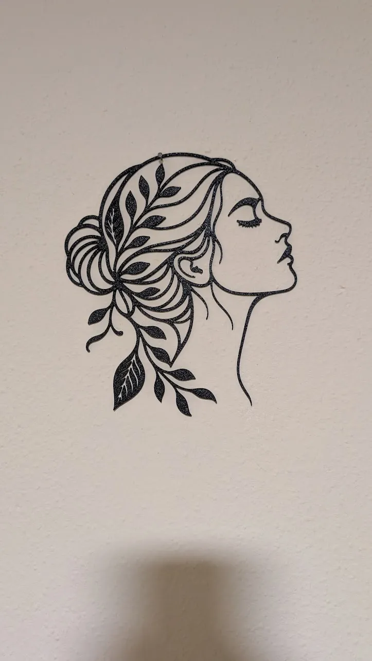 Botanical Woman Line Art / Wall Art - Free 3D Print Model - MakerWorld