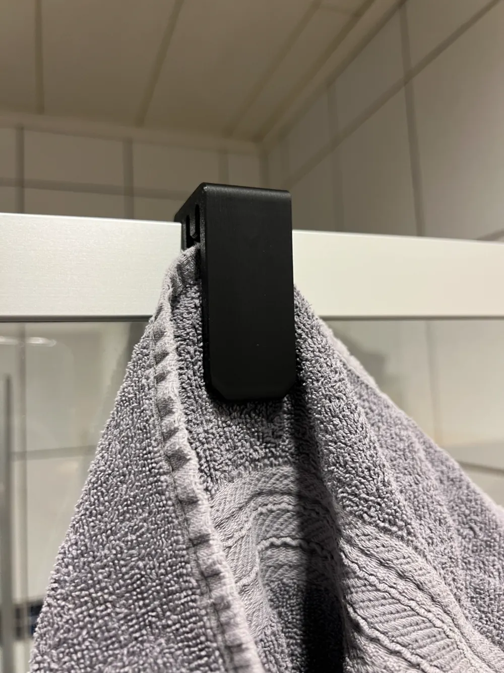 Auto towel hanger clip (pip) - Free 3D Print Model - MakerWorld