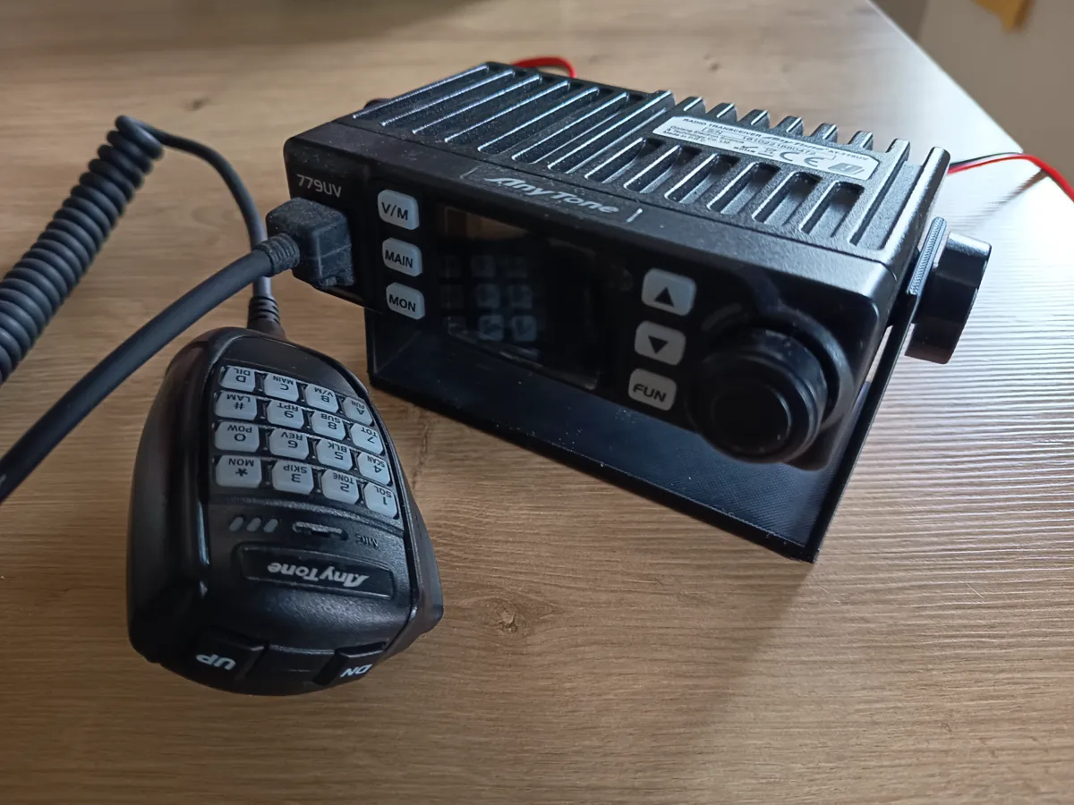 Support table pour Anytone 779UV CRT - Free 3D Print Model - MakerWorld