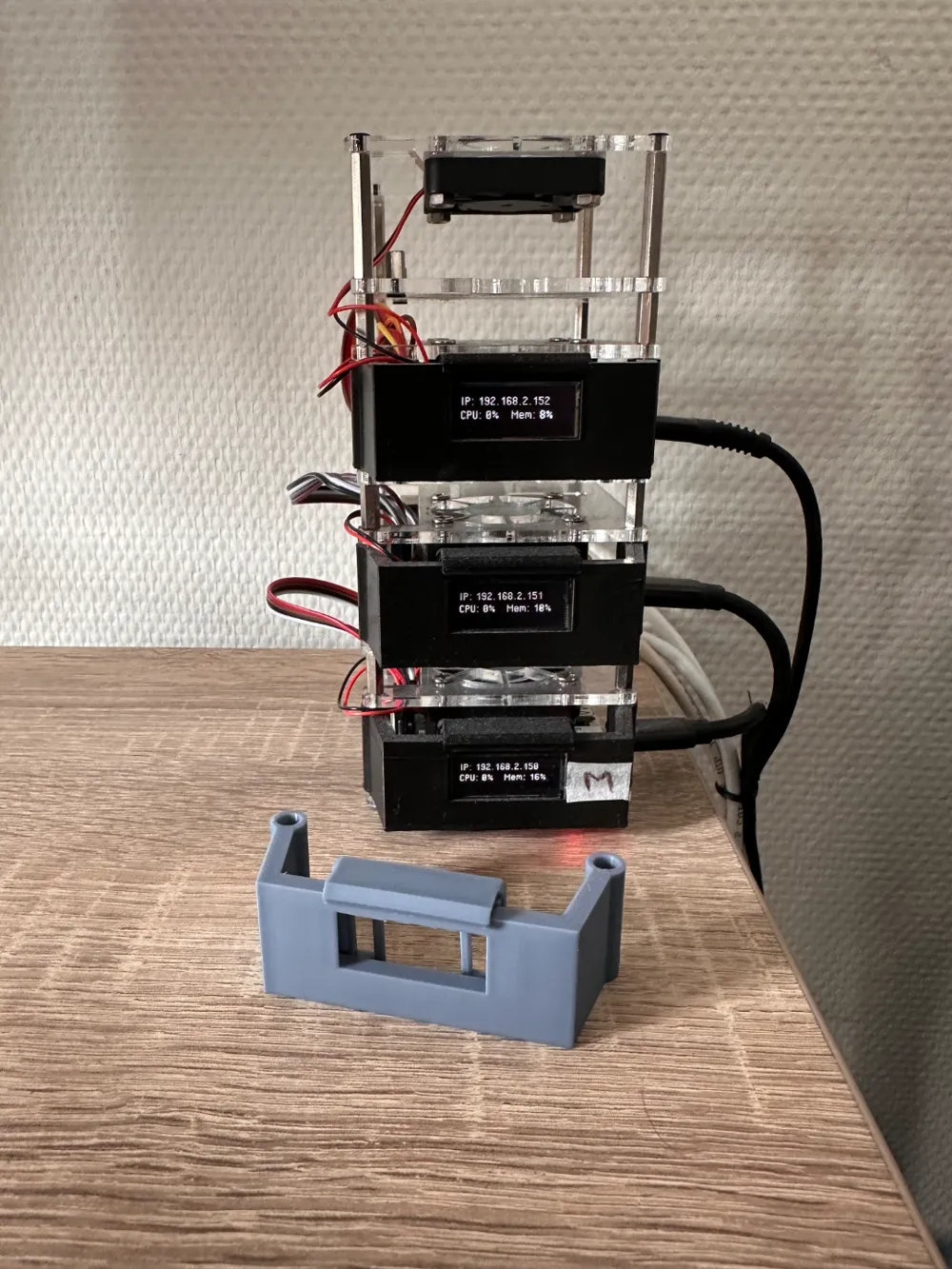 Raspberry Pi OLED-mount by Lt.Kraken - MakerWorld