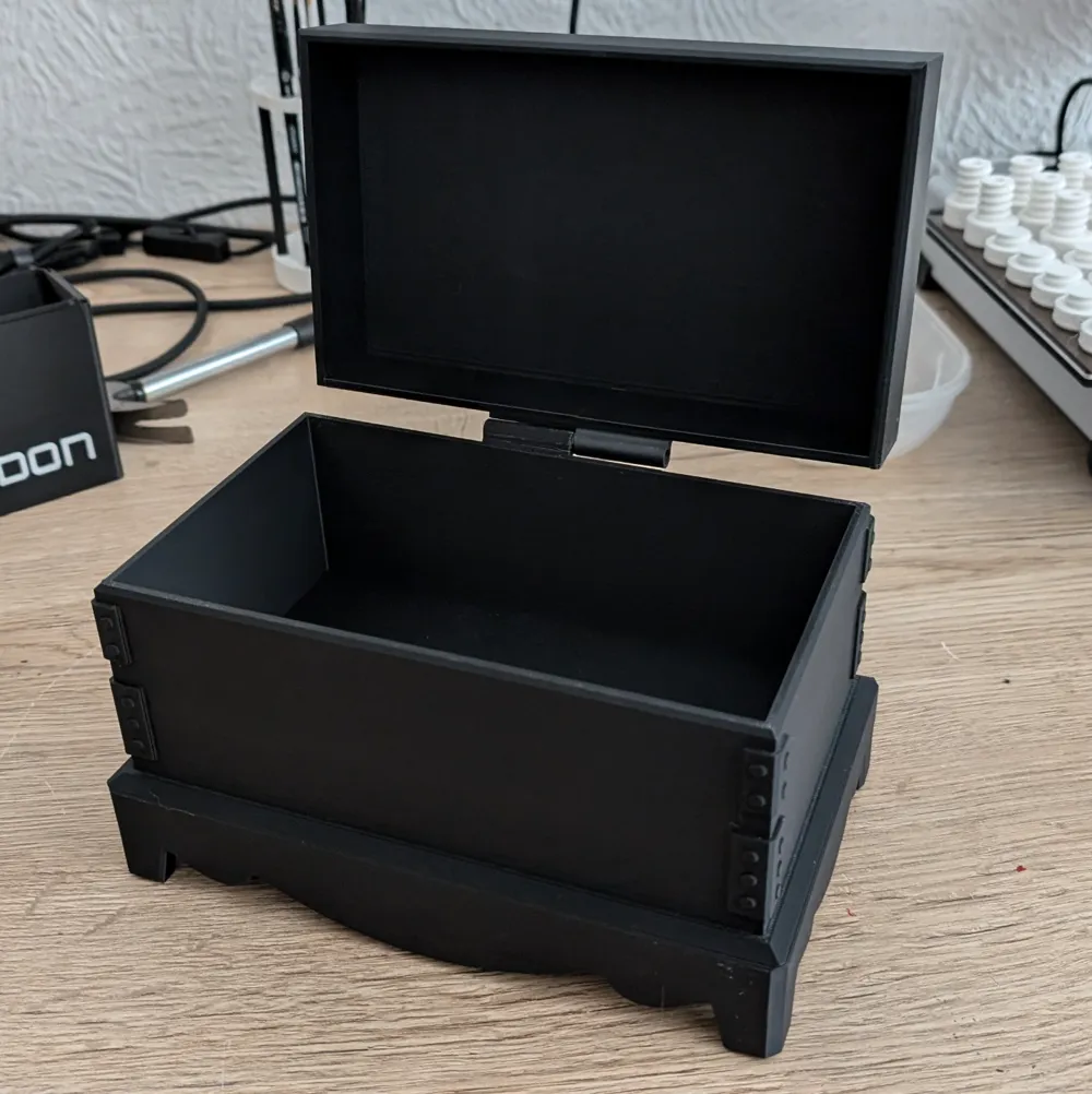 Pirates of the Caribbean Chest - Free 3D Print Model - MakerWorld