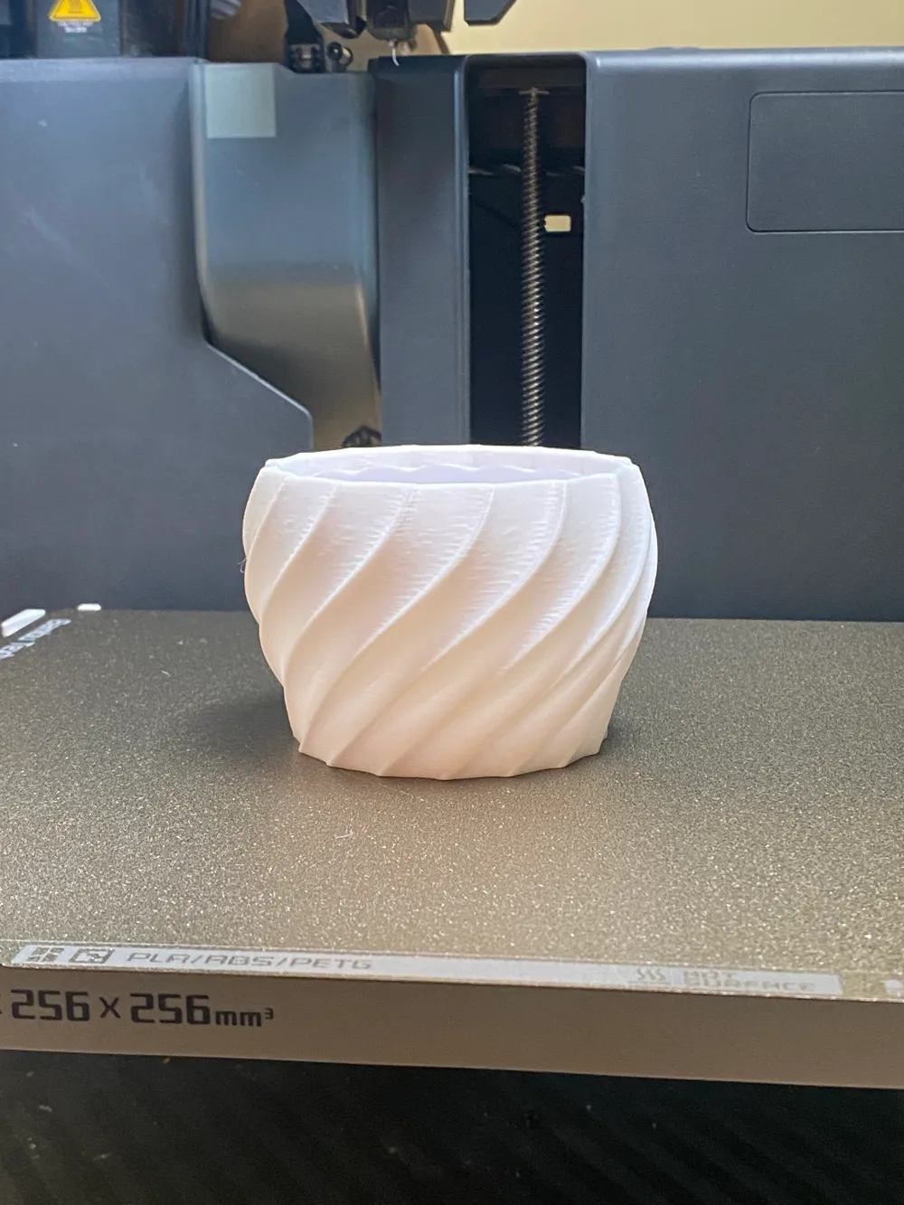 Spiral Plant Pot by LayerWise Creations - MakerWorld