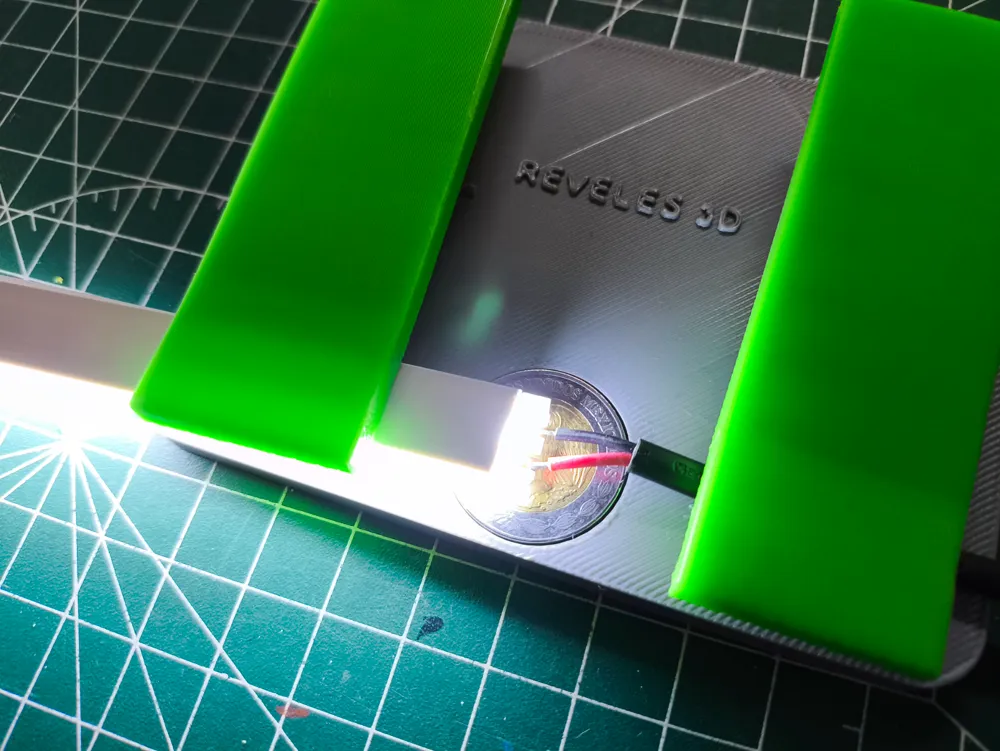 BASE PARA SOLDAR TIRA LED/LED STRIP SOLDERING BASE by Reveles_3D ...