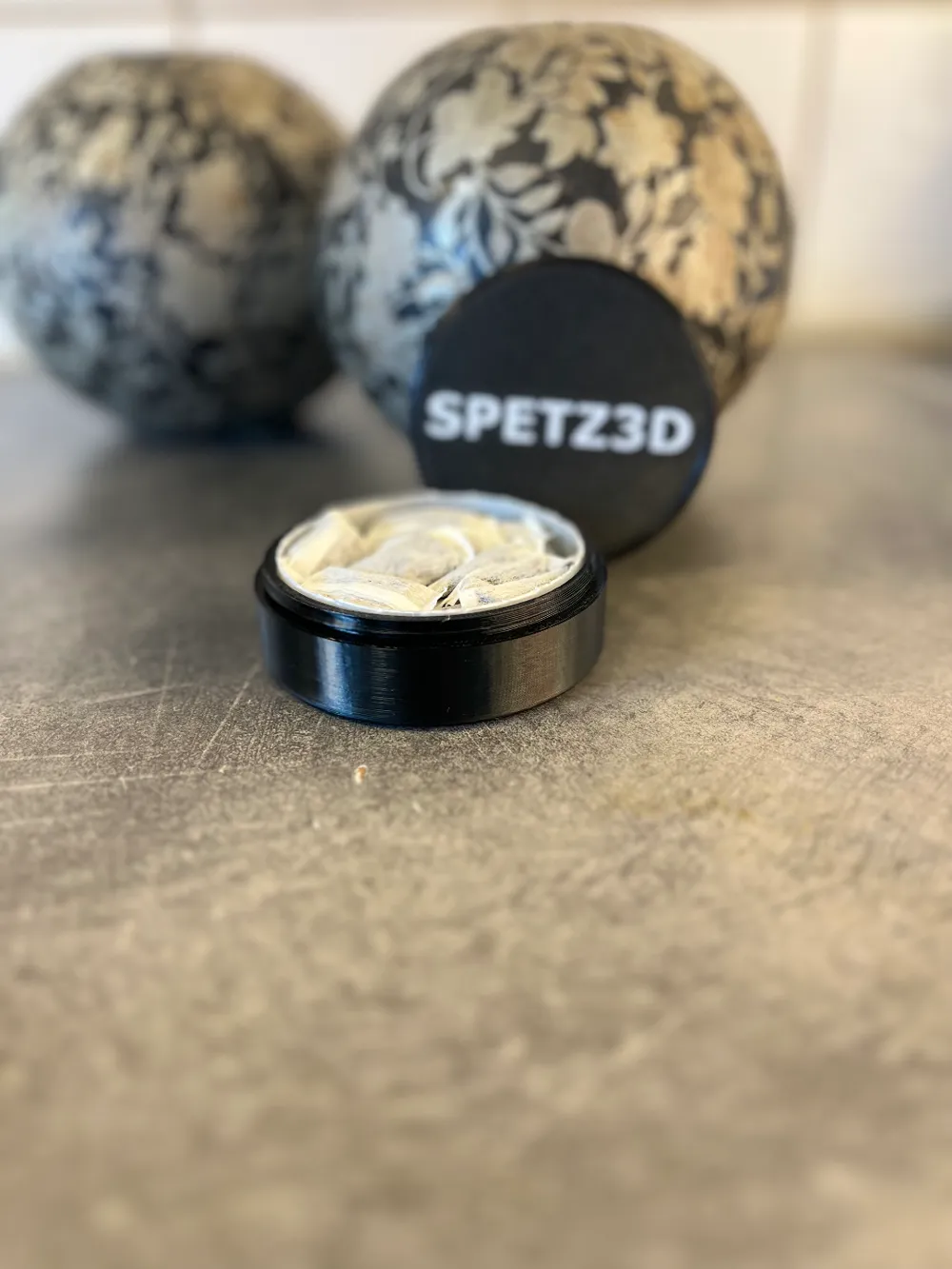 Snus box with Audi logo and LUNA text by Spetz3D - MakerWorld