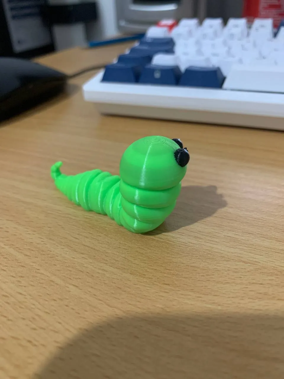 Adorable green worm by Aldezo - MakerWorld