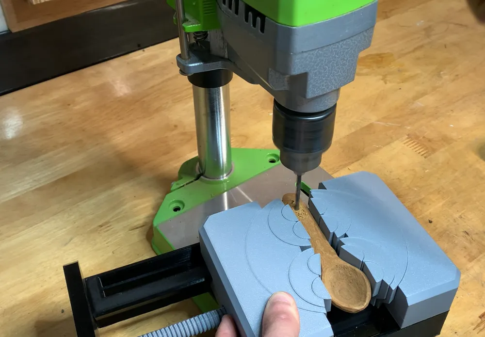 Fractal Vise (print in place!) - Free 3D Print Model - MakerWorld