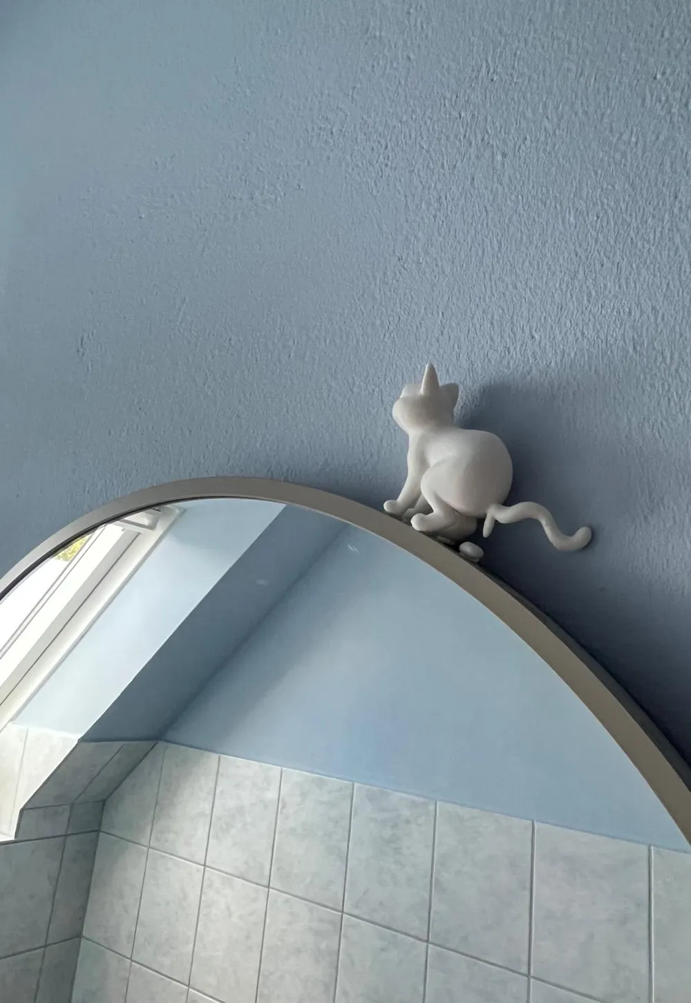 Pooping Cat by Bonetti Laseratelier MakerWorld: Download Free 3D Models
