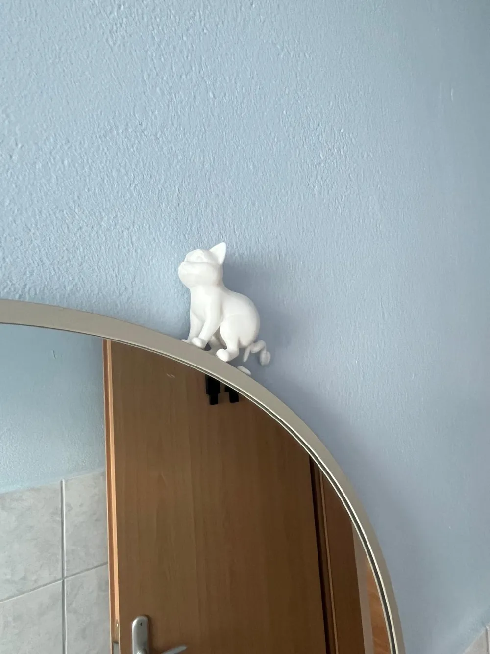Pooping Cat by Bonetti Laseratelier MakerWorld: Download Free 3D Models