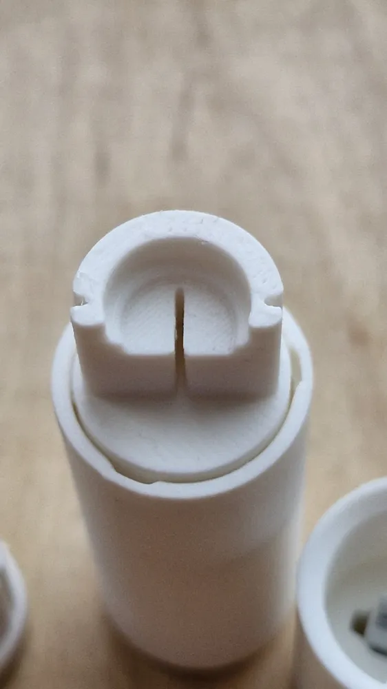 Small pill splitter + twist lock container 10mm Remixed by Karol Kozlowski MakerWorld: Download ...