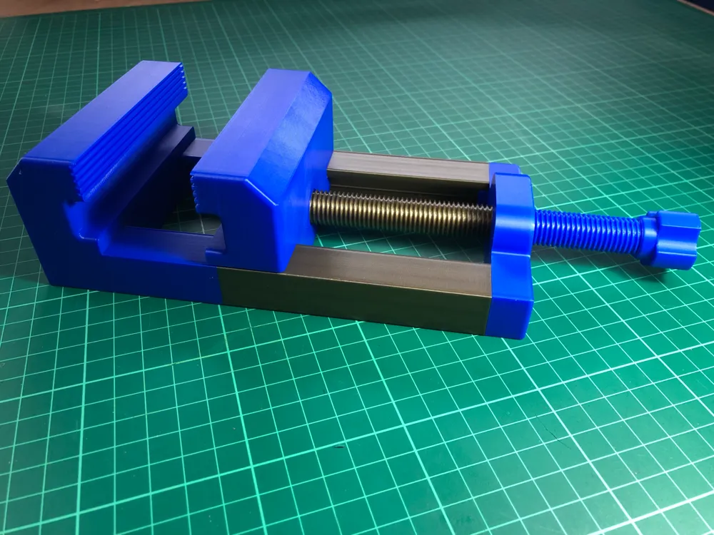 Large Sliding Jaw Vice by kevr102 - MakerWorld