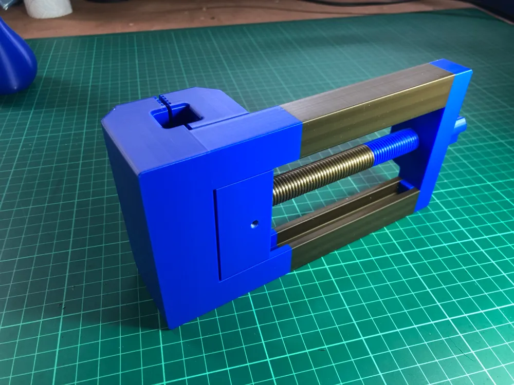 Large Sliding Jaw Vice by kevr102 - MakerWorld