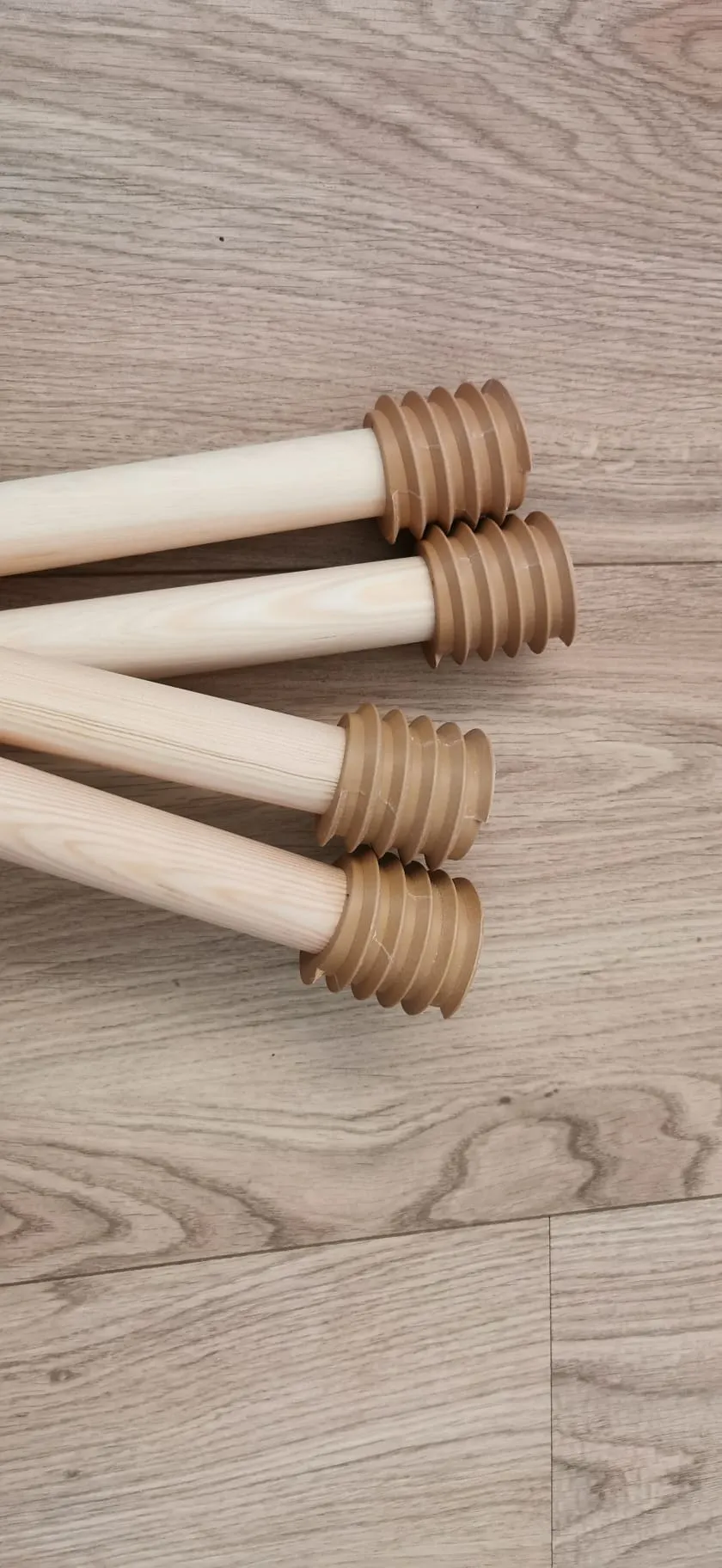 Portable thread Chair / wood + 3D printing by Dunja MakerWorld ...