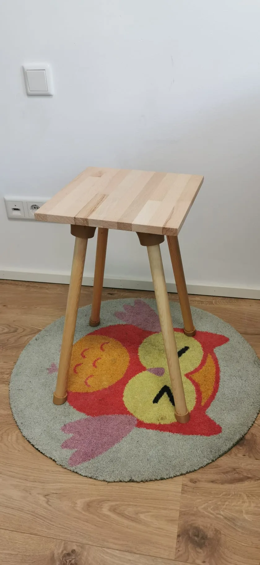 Portable thread Chair / wood + 3D printing by Dunja MakerWorld ...