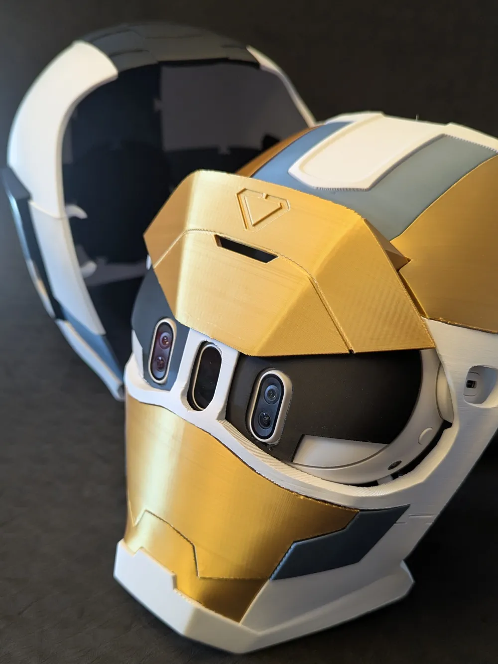 NovaHeadware 赛博头盔 (多色版本) 来自 NovaHeadware MakerWorld：免费下载 3D 模型