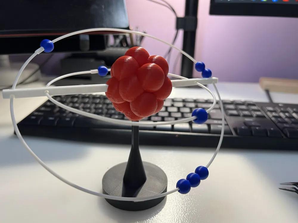 Oxygen Atom model with labels Remixed by mb_yanuszka MakerWorld: Download Free 3D Models