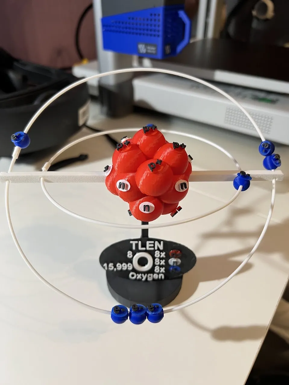 Oxygen Atom model with labels Remixed by mb_yanuszka MakerWorld ...