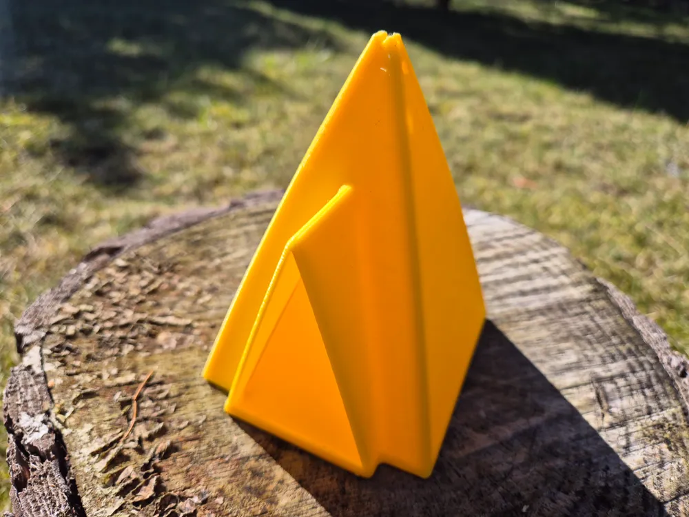 Tipi Tent Bird Feeder by ProjektDruk3D MakerWorld: Download Free 3D Models