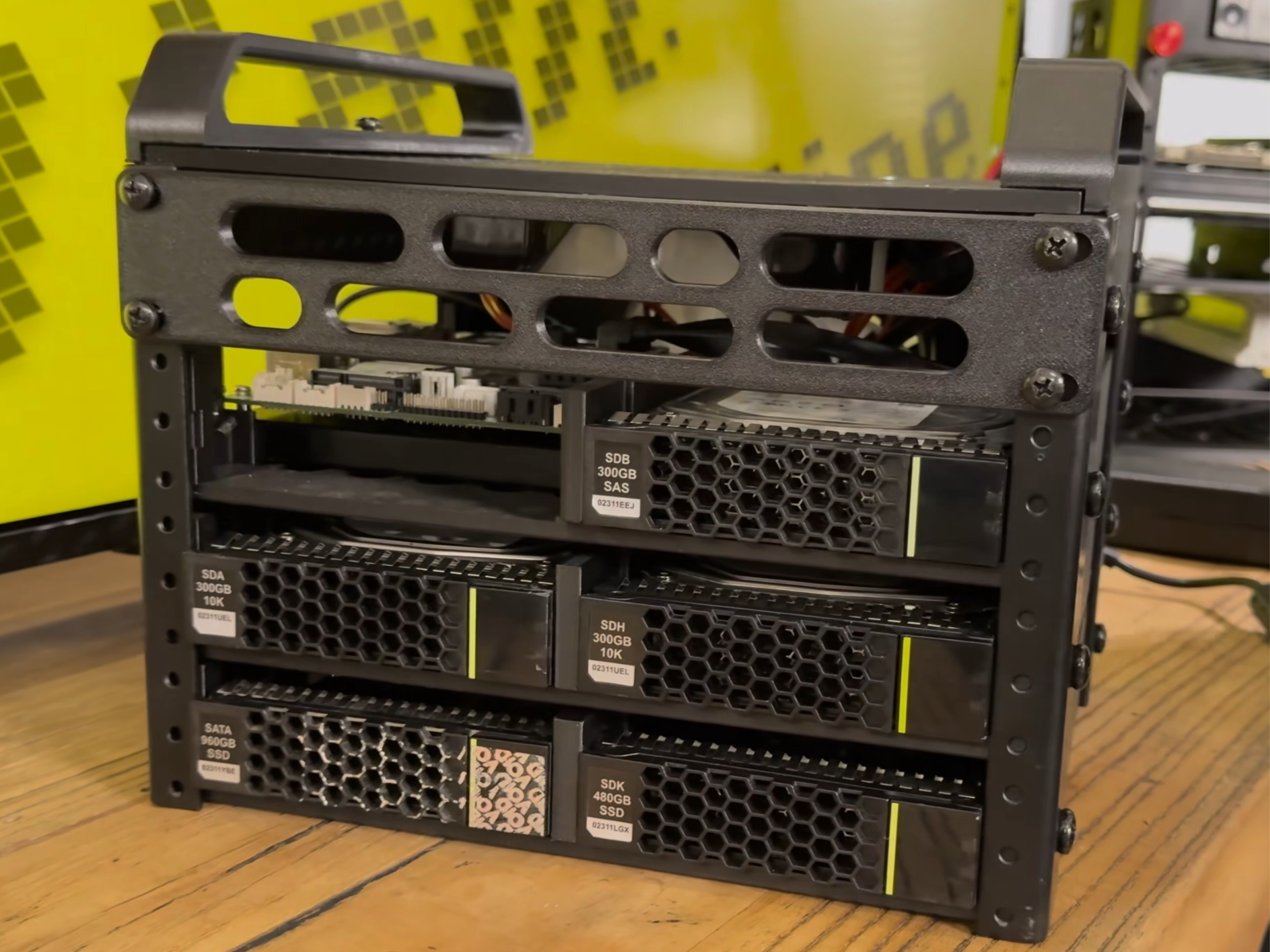 Lao Zhang No. 1 NAS by 熙朴 MakerWorld: Download Free 3D Models