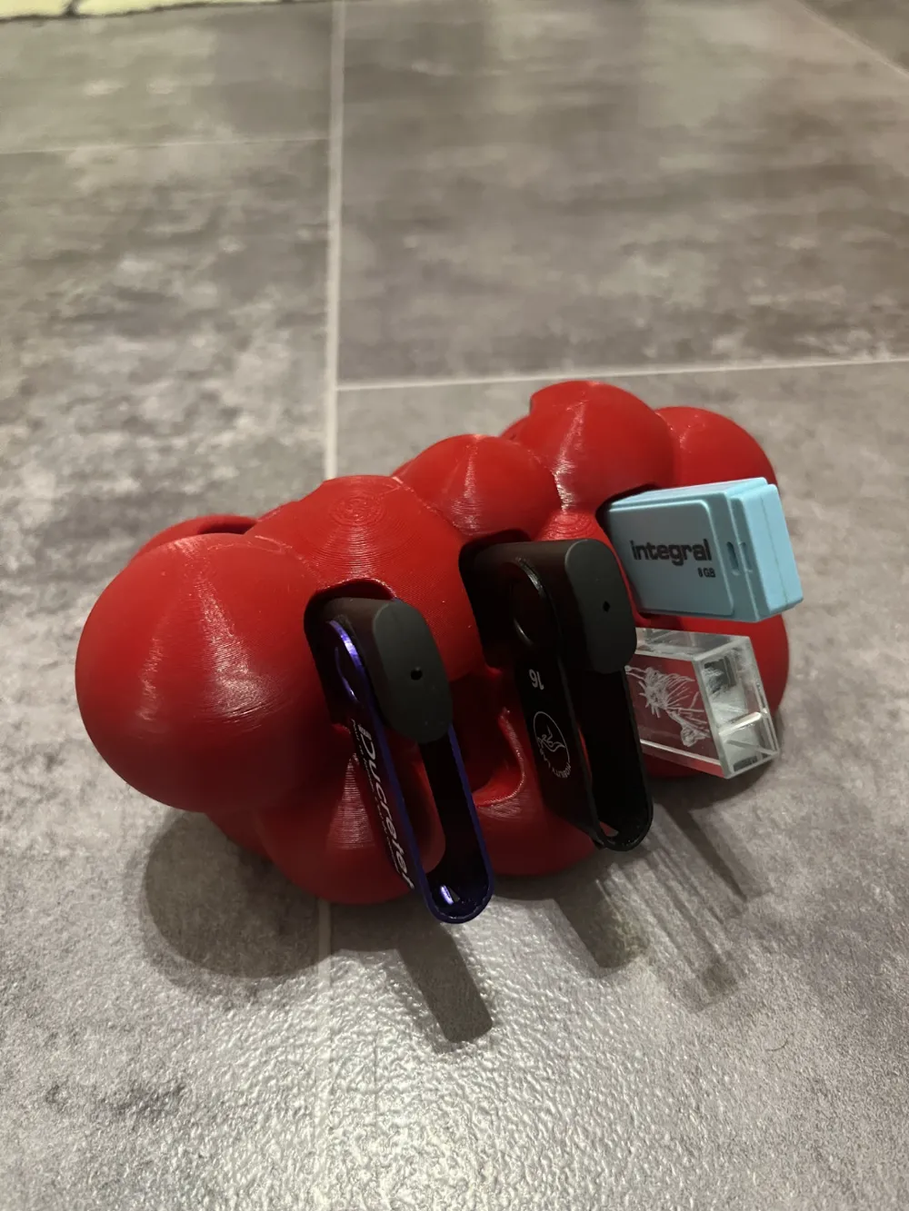 Support clé USB Bulles / Bubbles USB key holder by Syssnow - MakerWorld