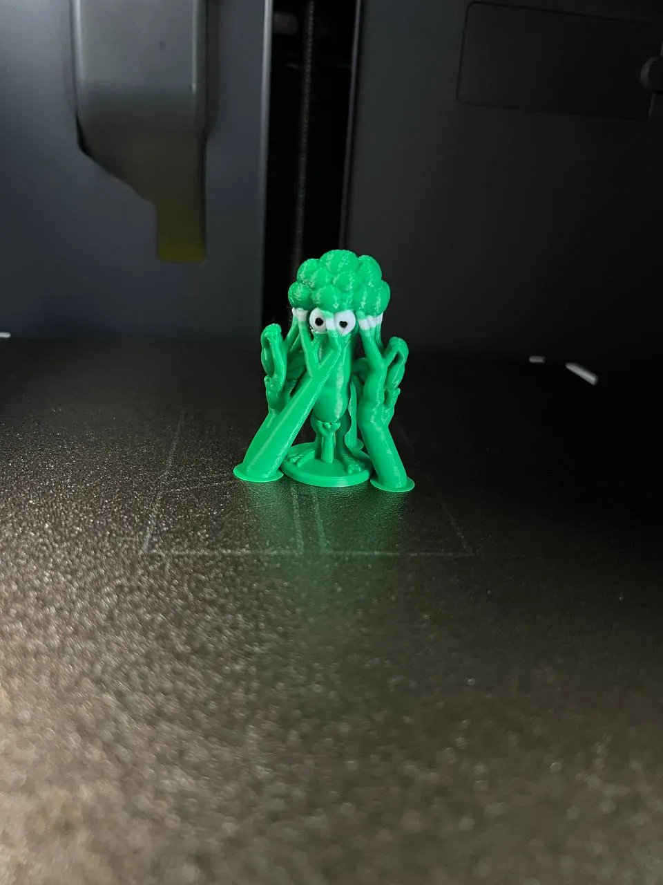 kind Broccoli buddy by Ligurio - MakerWorld