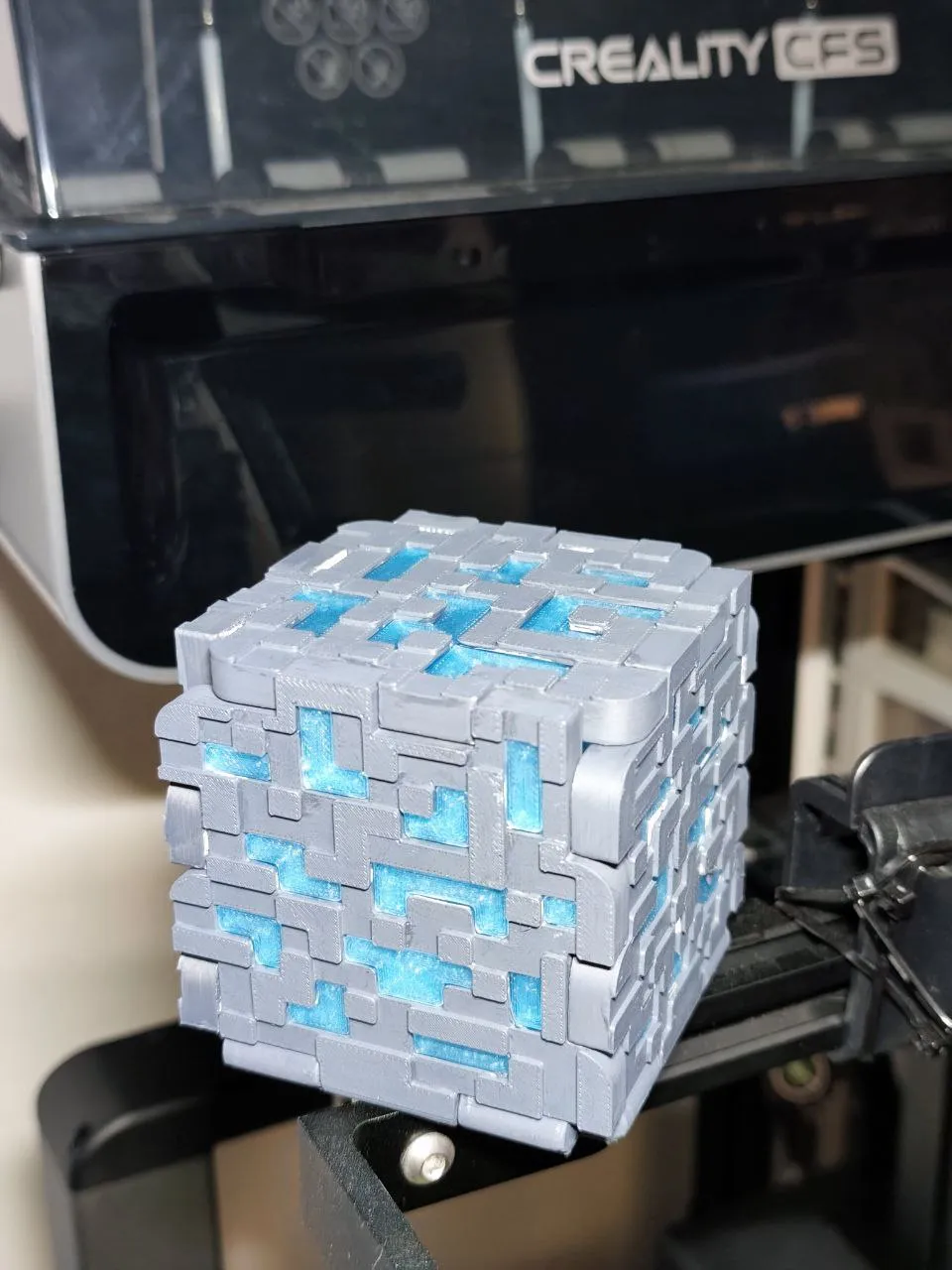Minecraft -Illuminating Diamond Ore Cube - Replica by ...