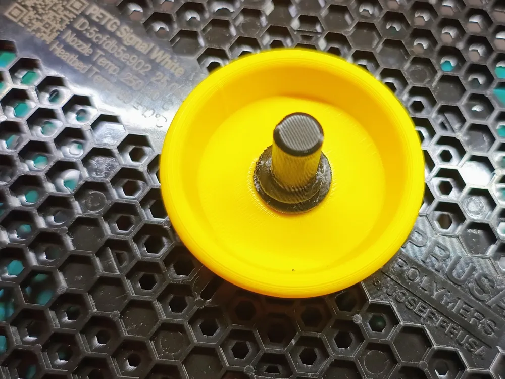 Spool winder for cordless screwdriver by Jakub Lattenberg MakerWorld ...