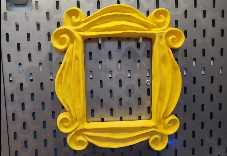 Friends yellow frame Remixed by Ladamtla - MakerWorld