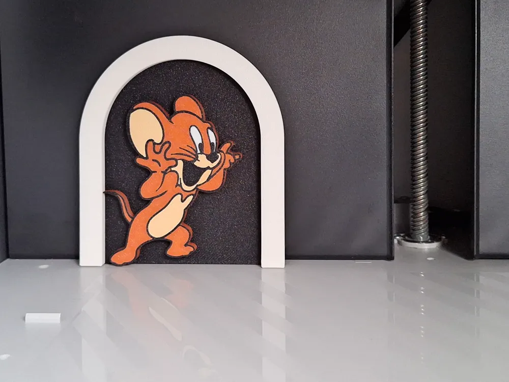 Mouse den wall hole by Officina23 - MakerWorld