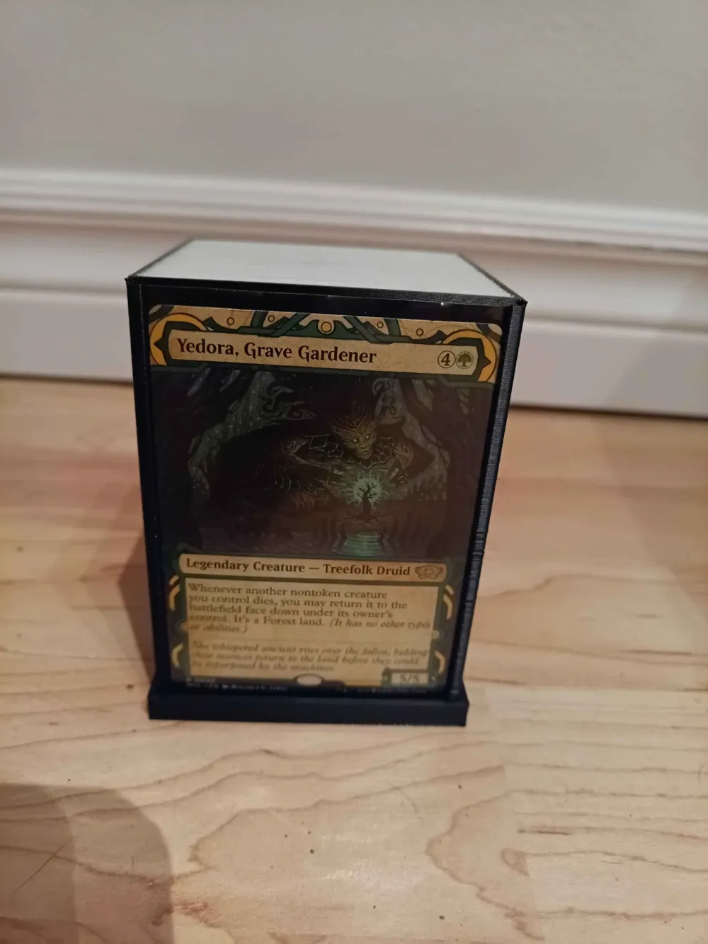 Commander Deck Box with Display Slot by R0ckychan - MakerWorld