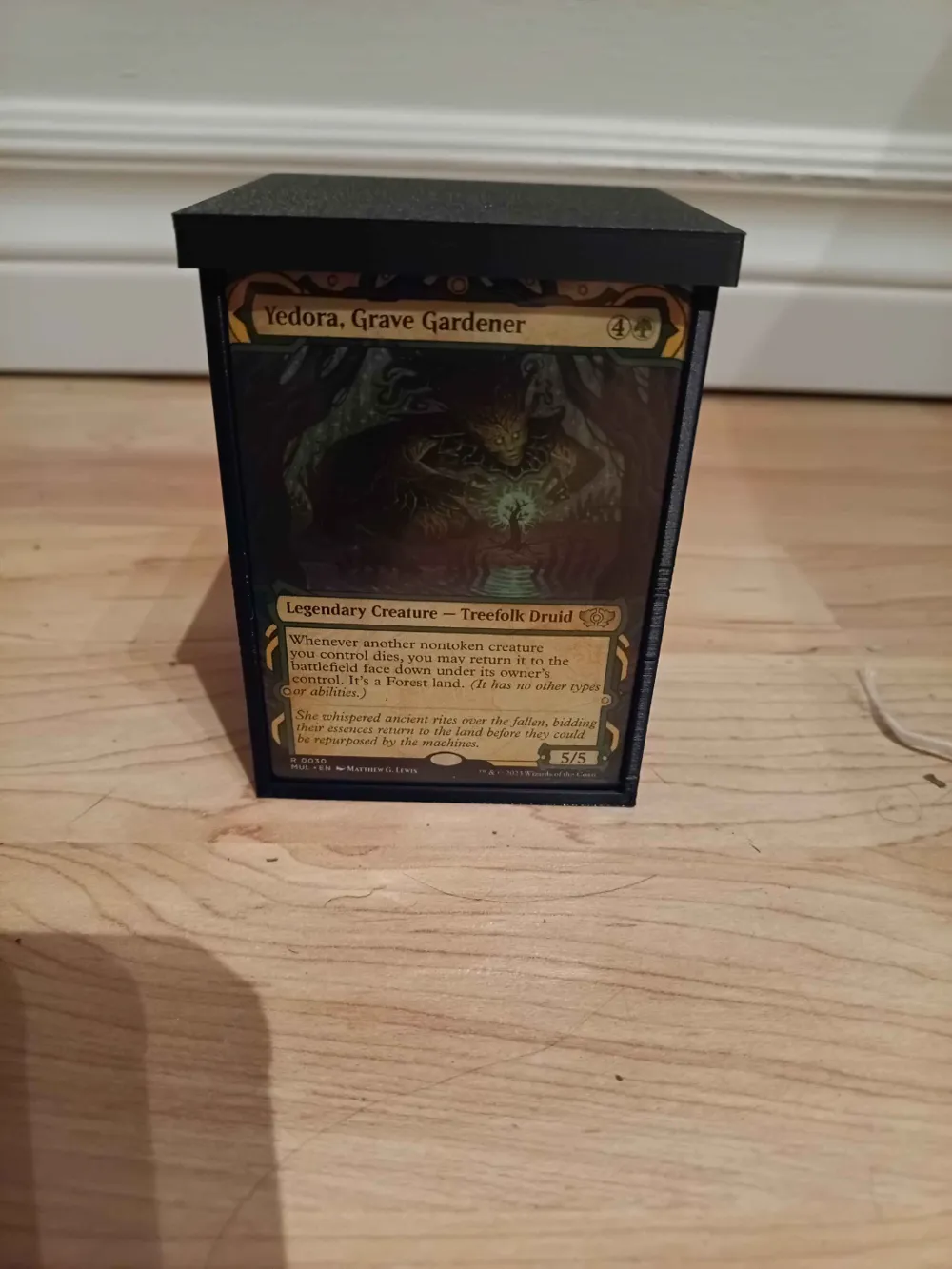 Commander Deck Box with Display Slot by R0ckychan - MakerWorld