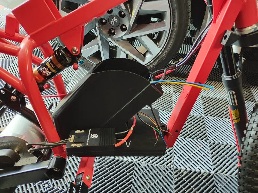 Razor MX650 Silverfish battery 75100 pro v2 VESC - Free 3D Print Model ...