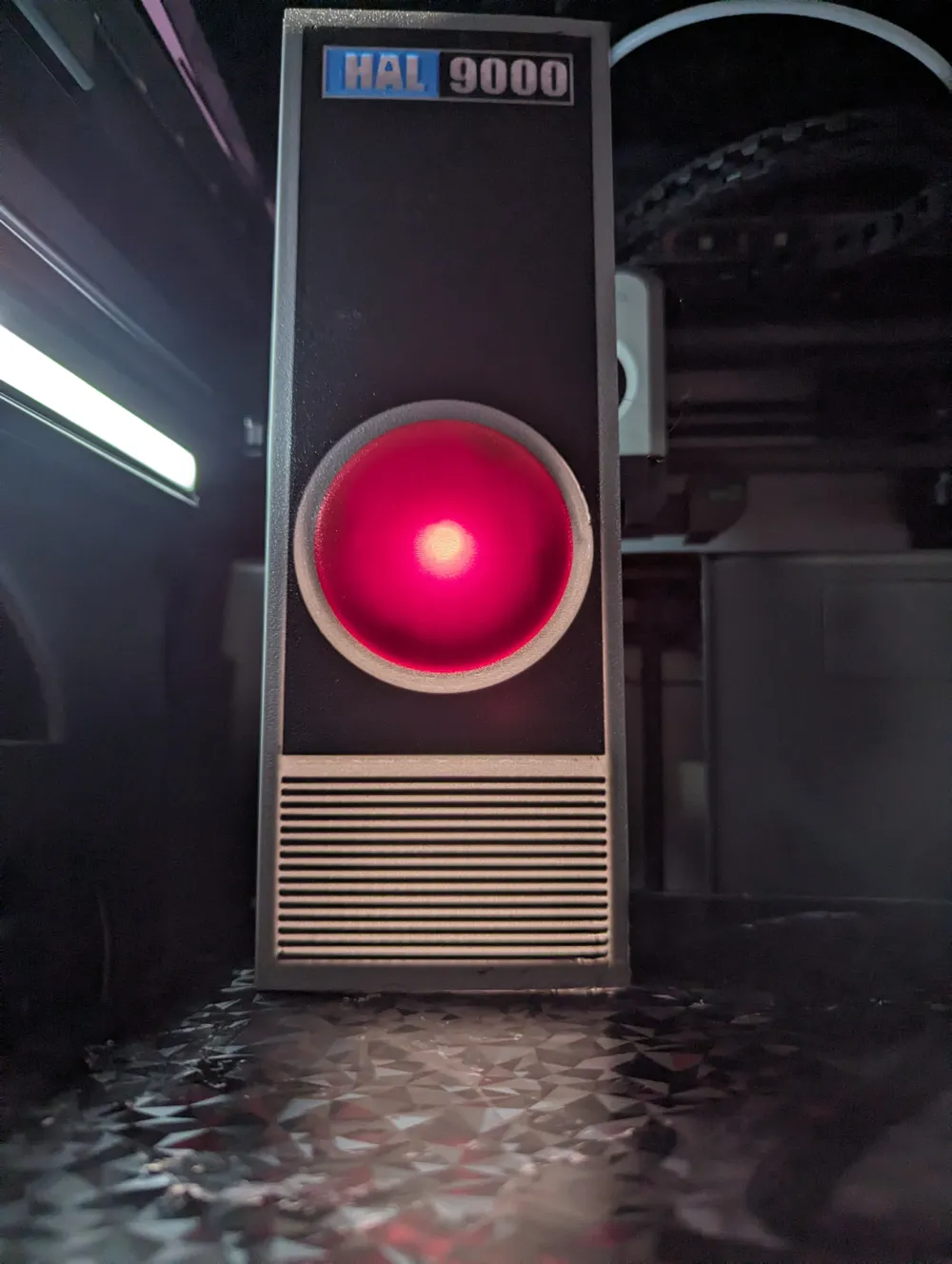 HAL 9000 Lightbox by Eevul_Machinations - MakerWorld