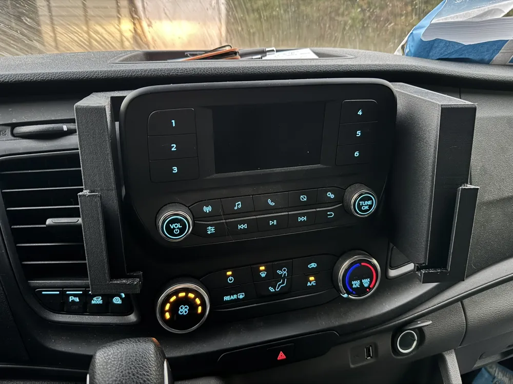 Ford Transit 250 iPad Pro 12.9 Halterung von Awsomeness MakerWorld ...