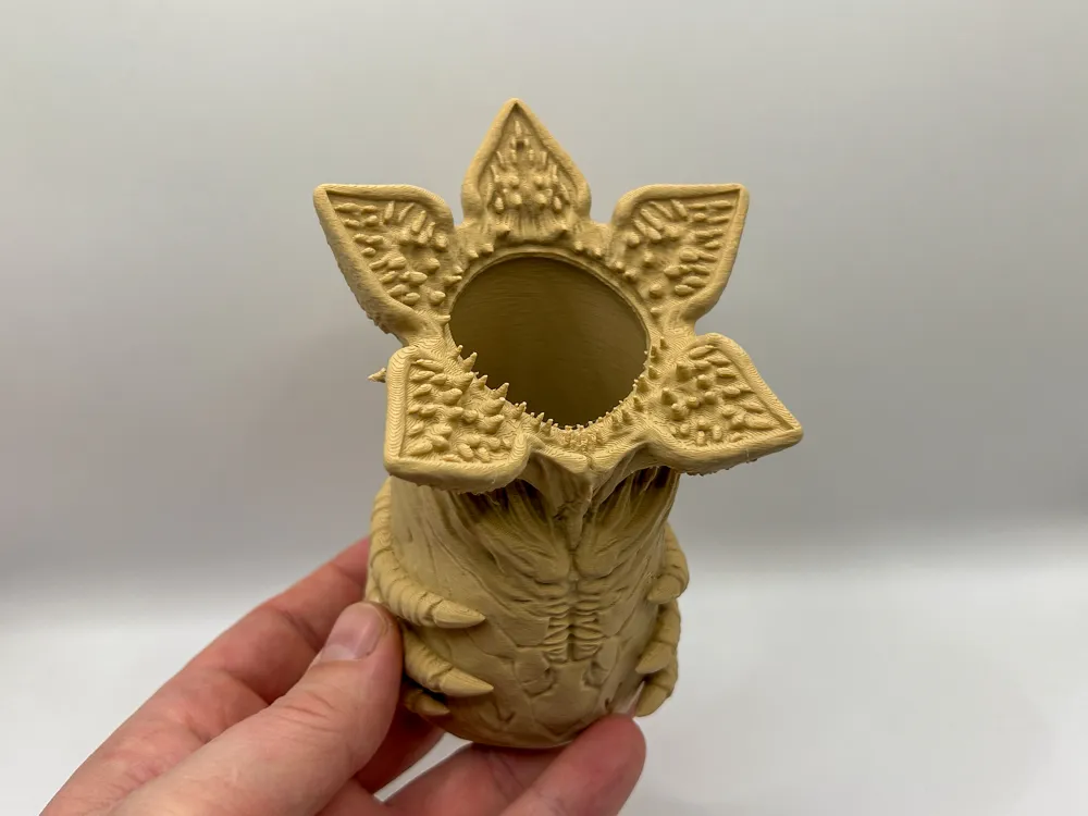 Demogorgon-shaped pen holder - Free 3D Print Model - MakerWorld