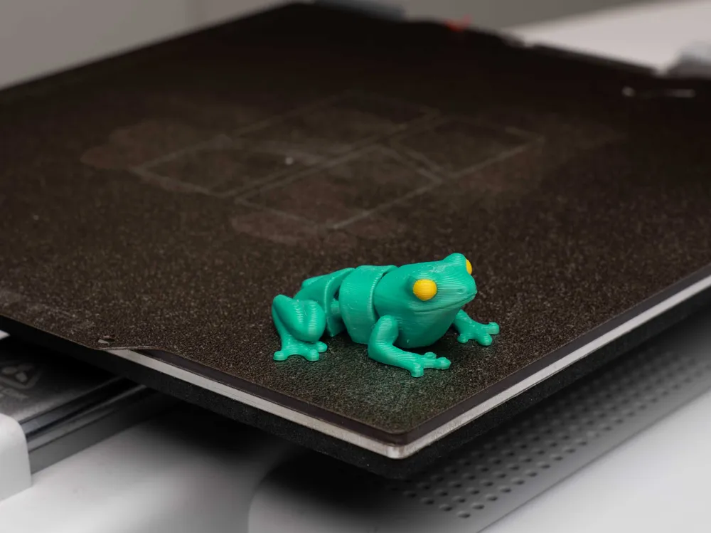 Tiny Articulated Frog - Free 3D Print Model - MakerWorld
