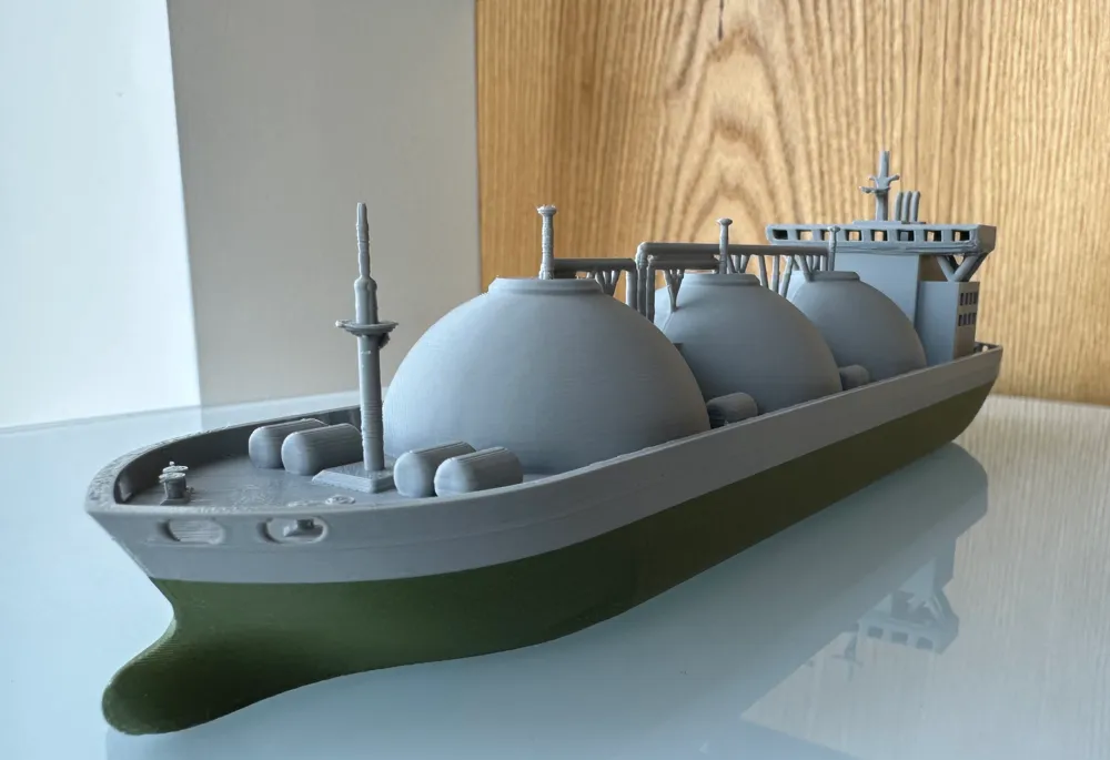 LNG Cargo Ship - Free 3D Print Model - MakerWorld