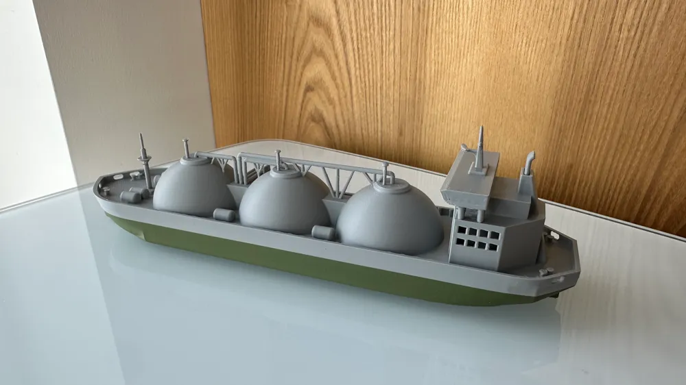 LNG Cargo Ship - Free 3D Print Model - MakerWorld