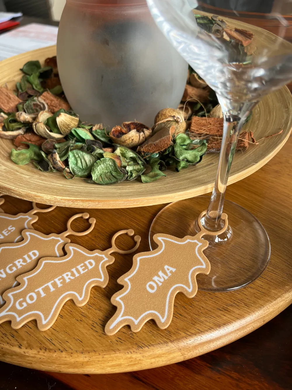 Wine glass name tags - Leaf by Roekels - MakerWorld