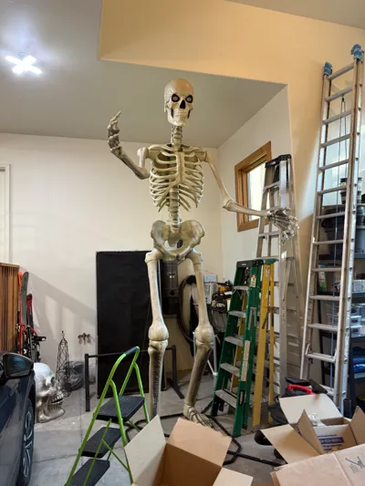 12 foot skeleton Halloween elbow join replacement by maladroit ...