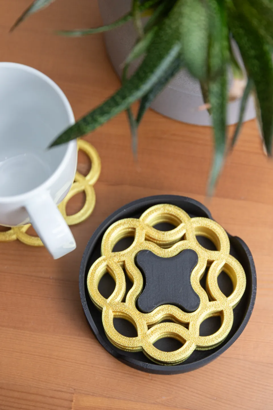 Coasters with holder by riksae - MakerWorld