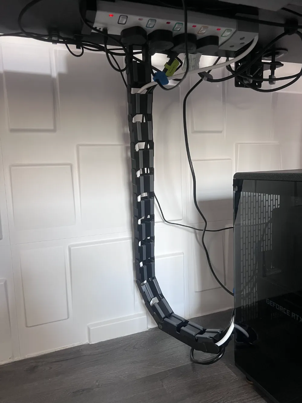 Cable Management - Under Desk Snake - Free 3D Print Model - MakerWorld