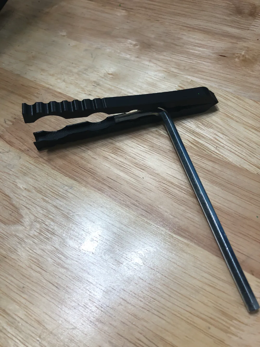 Multi use screw breaker by user_2380375529 - MakerWorld