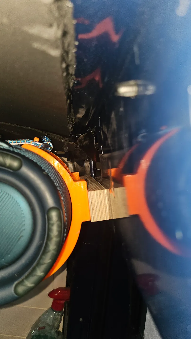JBL EXTREME 3 Wall mount by Uhlsen_industries - MakerWorld